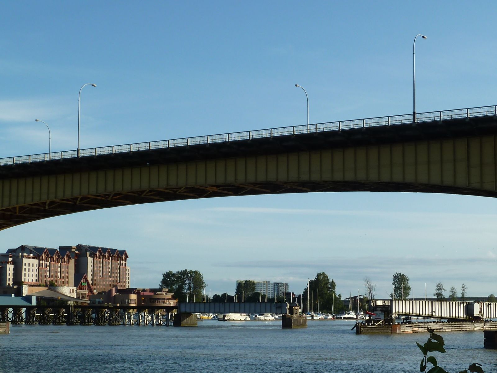 Brücken über den Fraser